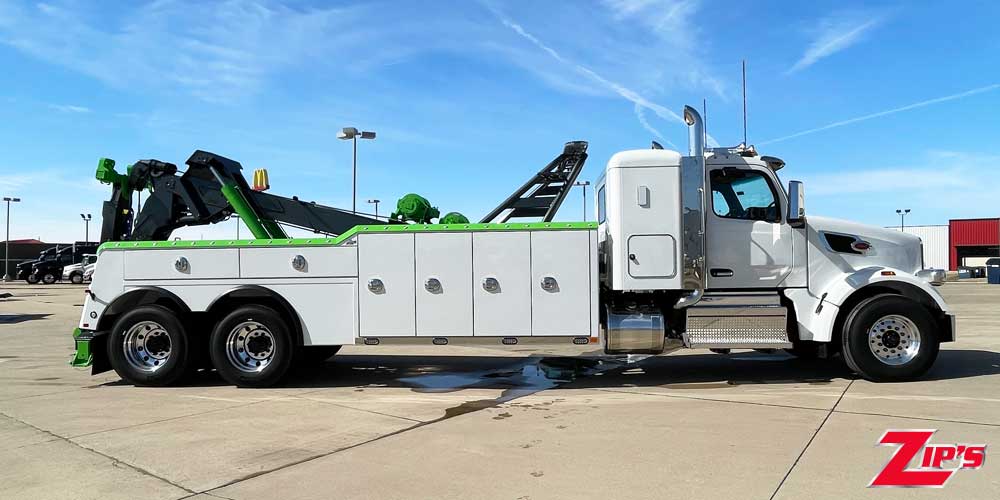 2025 Century 7035 35 Ton Wrecker, Peterbilt 567 w/48" Sleeper, 22311 ...